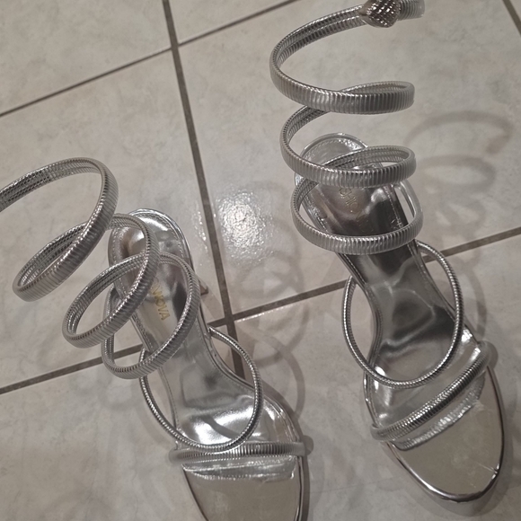 Fashion Nova | Shoes | Fashion Nova Shiny Silver Spiral Heels | Poshmark